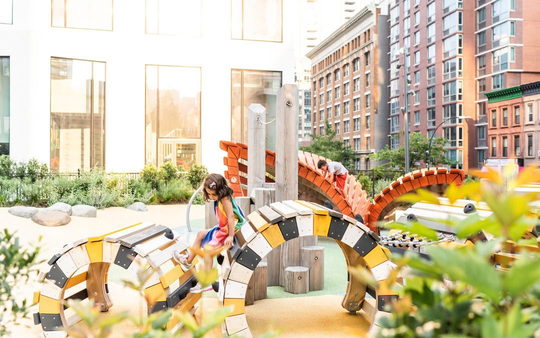 11 Hoyt Street Rooftop Playground - Earthscape Play Inc.